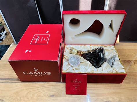 【未使用】【未開封古酒】camus Tradition Cognac カミュ トラディション バカラ コニャック ブランデー 700ml