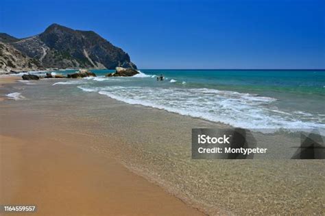 관광 리조트에서 바다와 아름다운 해변 그리스 섬 코스 파라다이스 비치 케팔로스 여름 휴가를위한 아름다운 개념 자연 화려한