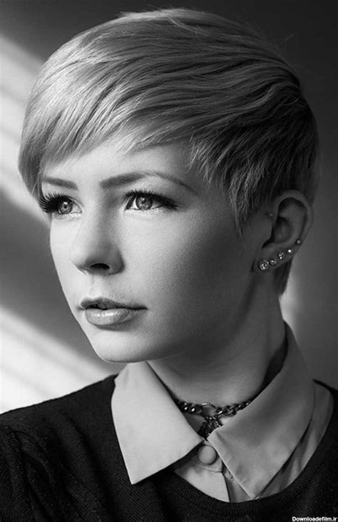 عکس سیاه و سفید لبخند