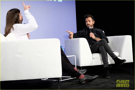 Justin Theroux Shows Off His Back Tattoo At Vulture Festival 2018