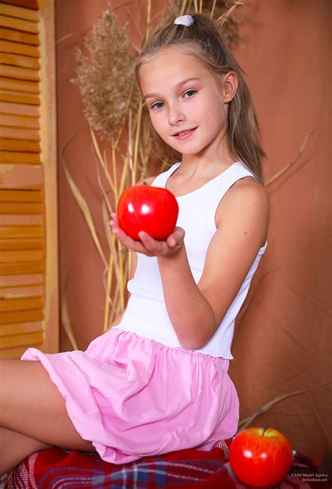 Model Nastya
