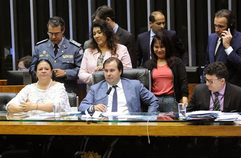 Câmara aprova aumento de pena para motorista alcoolizado que cometer homicídio UNIAD Unidade