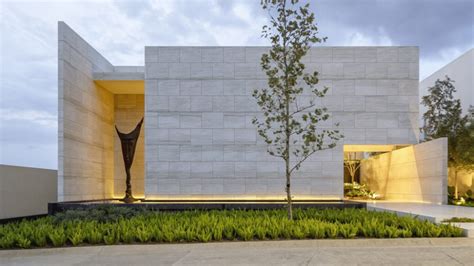 Mexican Studio 1540 Arquitectura Has Created An Inward Facing Home For