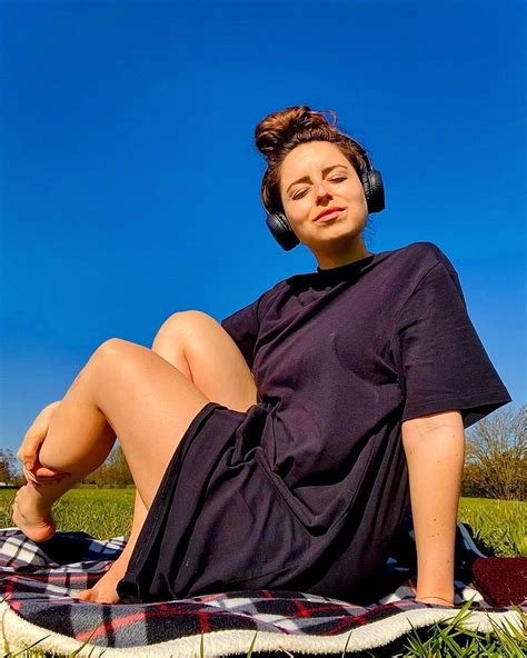 Lynn Van Den Broecks Feet