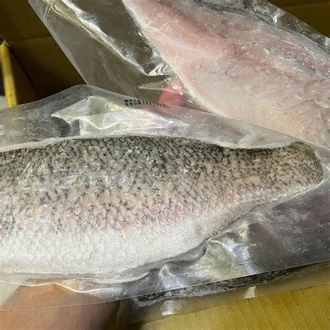 ~笨笨小舖~見說明再下單）金目鱸魚 帶皮鱸魚片 150 200g 去刺 鱸魚片 鱸魚 清肉 鱸魚排 高蛋白 脂肪低 露天市集 全台最