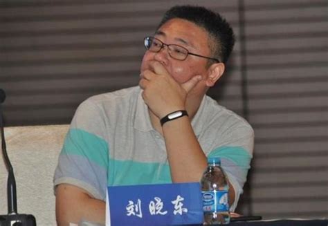 百亿鸡尾酒大王刘晓东，突陷 黑天鹅”事件 知乎