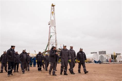 Vaca Muerta Residents Of Argentinas Biggest Gas Field 50 Off