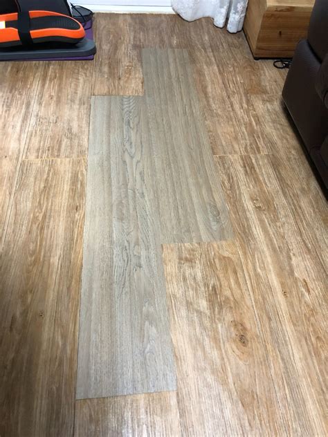 타버린 우드데코타일 보수 바닥장판 서울특별시 강북구 삼각산동 비즈프로필