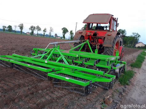 Fotografia Traktor Mtz Agregat Uprawowy Bomet M Id Galeria Rolnicza Agrofoto