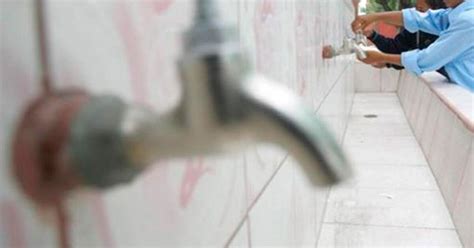 Cortarán el agua en escuelas de León por tandeos Esto dice la SEG