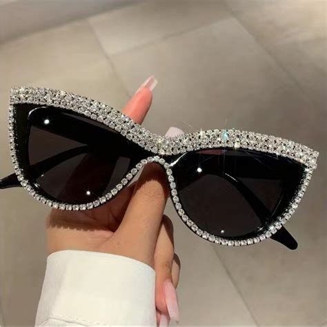 These Adorable Fashion Sunglasses Will Have You Turning Heads