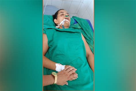 Placas Família Pede Urgência Na Transferência De Mulher Que Sofreu