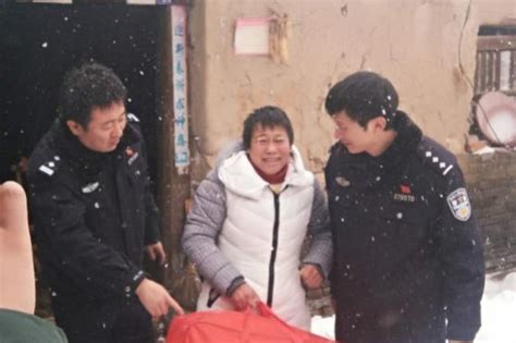 雪大情浓：南阳汉冢民警慰问辖区贫困户