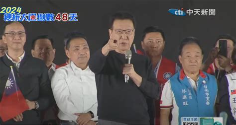 影趙少康講台語了！侯康配台南萬人大造勢 痛批「民進黨整個壞光光」