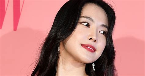 현장포토 독보적 청순섹시손나은 쇄골 미녀