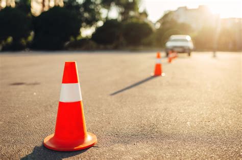 Braquage Et Contre Braquage En Voiture Roule Raoule