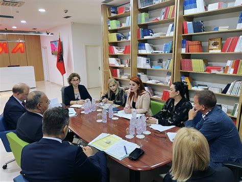Kryetarja e AMA s Krasniqi takim me Co raporterët e KiE për Shqipërinë Tirana Diplomat