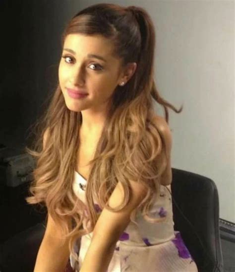 Looking Innocent Scrolller