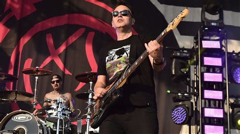 Blink 182s Mark Hoppus Announces He Has Cancer