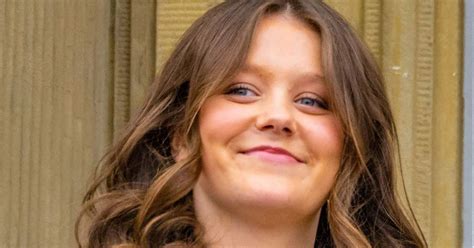 TILLYKKE Prinsesse Isabella fylder 16 år nu deler kronprinsparret