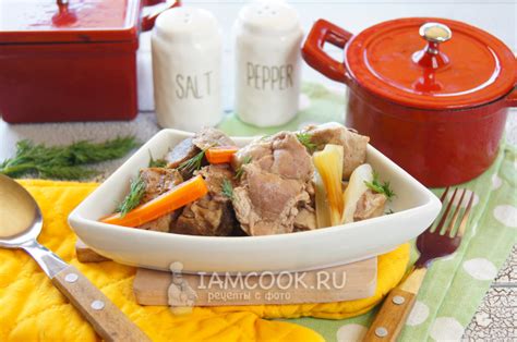 Томленое мясо в горшочке в духовке — рецепт с фото пошагово