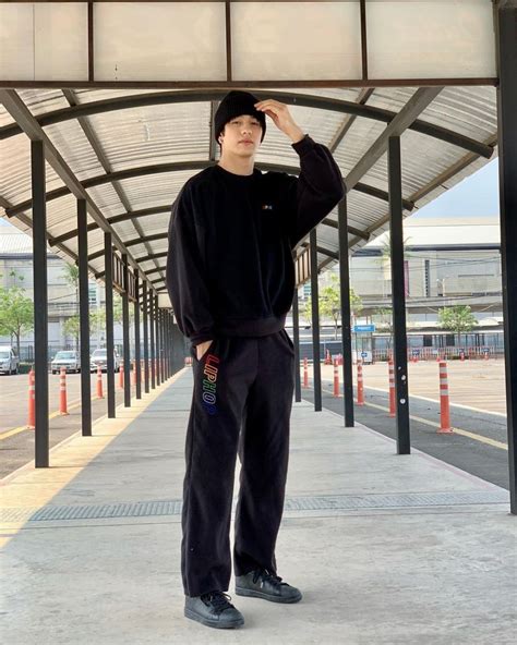 10 Potret Luke Plowden Aktor Thailand Blasteran Jepang AS