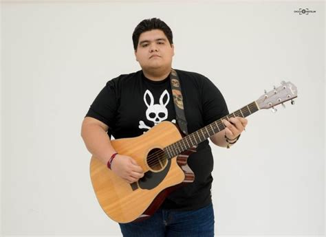 ¿Corridos felices? Octavio Cuadras se autonombra como el pionero de este nuevo género - Periódico AM