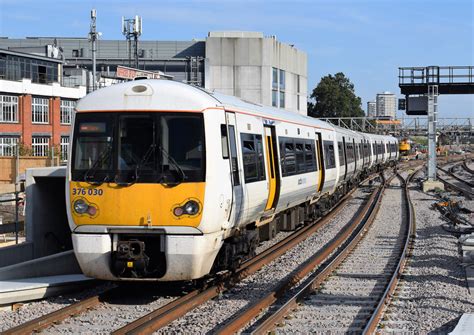 Photo Of 376030 At London Bridge — Trainlogger