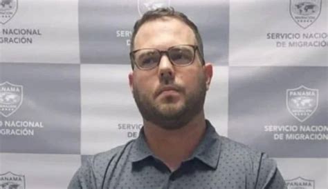 A cuánto asciende la fortuna de John Poulos el hombre que mató a