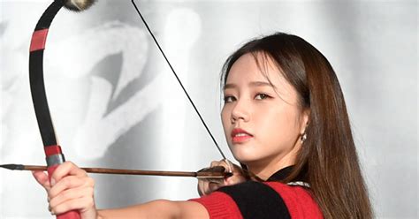 Td포토 혜리 진짜사나이 출신 다운 완벽한 활 쏘는 자세
