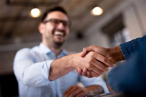 Apa Perbedaan Infak Dan Sedekah Pengertian Beserta Dalilnya