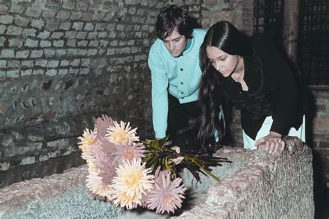 Romeo And Juliet Stars Sue Over 1968 Films Teen Nude Scene Flipboard