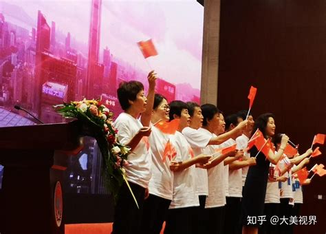 健康中国在行动歌唱家孙静与志愿者们一起唱响我和我的祖国 知乎