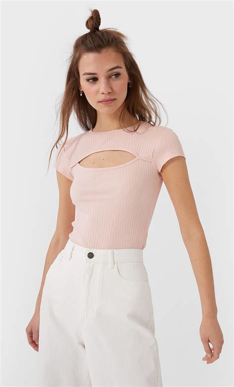 Stradivarius Tiene En Sus Segundas Rebajas Los Vestidos Y Tops Más Coquetos Por Menos De 10 Euros