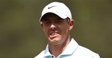 Rory McIlroy montré du doigt par Akshay Bhatia alors que le geste laisse la star du golf tout rouge