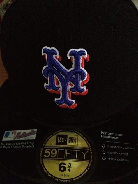 ขายหมวก New Era Authentic Collection 59fifty New York Mets หนึ่งใบค่ะ