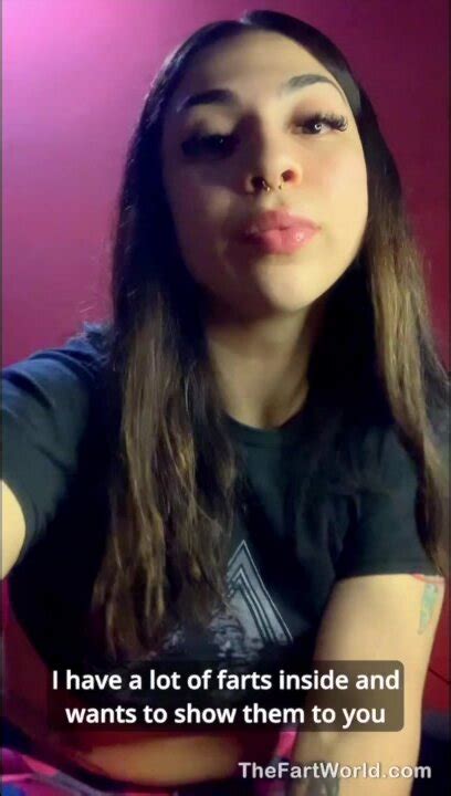 New Model Nataly Smelling Her Own Farts 中文