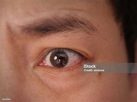 검은 눈의 클로즈업 무서운 겁에 질린 충격 걱정되는 사람 걱정하는에 대한 스톡 사진 및 기타 이미지 걱정하는 겁먹은 남자