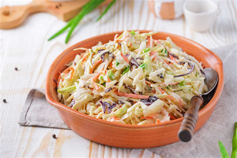 Quick And Easy Creamy Coleslaw Recipe