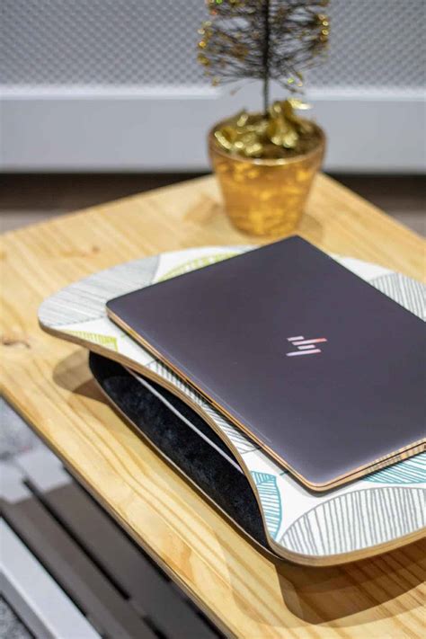 Diy Lap Desk With Cushion The Carpenter S Daughter