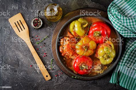 다진된 고기와 메 밀 죽과의 박제 후추 맛 있는 음식 플랫이 하다 상위 뷰 0명에 대한 스톡 사진 및 기타 이미지 0명