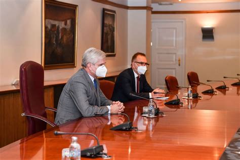 Премиерот Заев прими претставници на Шпаркасе Банка Македонија Инвестициите во банкарскиот