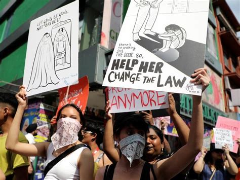Man Harassing Malaysian Women On Twitter Because Womens March Happened