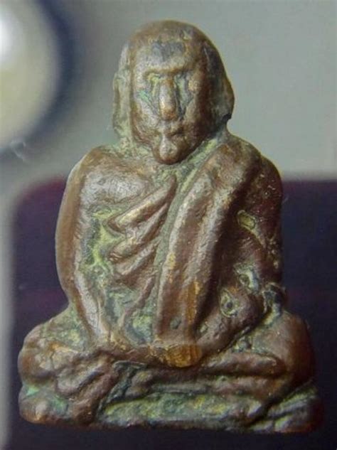 หลวงพ่อยอด วัดหนองปลาหมอ รุ่นแรก 3891 Vip Amulet ศูนย์รับเช่าพระ