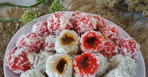 Resep Klepon Merah Putih Oleh Tri Yunianti Cookpad