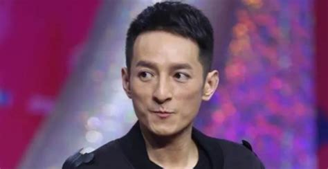 重度洁癖，“独居老人”，47岁的李维嘉活得开心吗？ 腾讯新闻