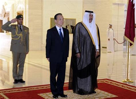 温家宝与卡塔尔首相哈马德举行会谈