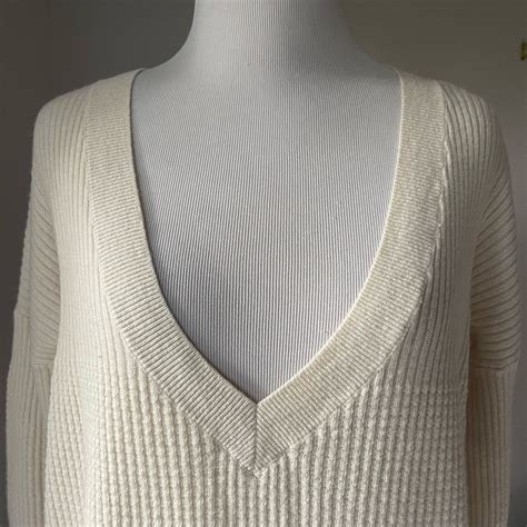 Hatch Easy V Neck Merino Wool Sweater Gem