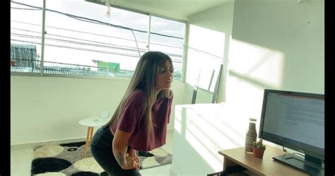 Hottie Pees Her Jeans At Work Female Omorashi