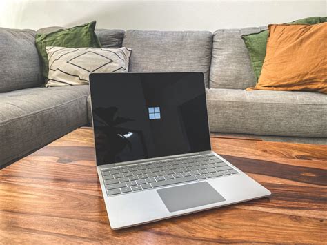 Microsoft Surface Laptop Go review should you buy it Redaktör